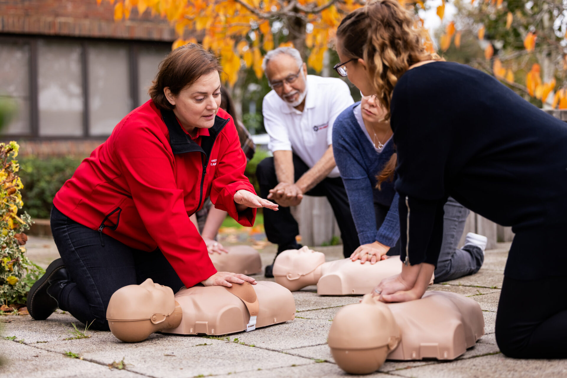 Spotted our CPR Bus? - Learn lifesaving CPR - Thames Valley Air Ambulance